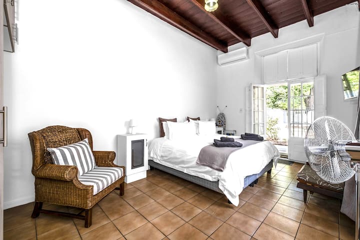 459a On Main - Paarl
