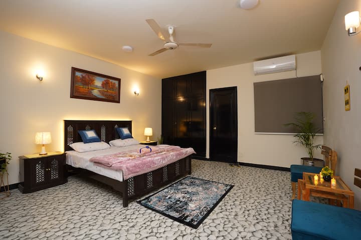 Supa Home (Room # 1) - Lahore