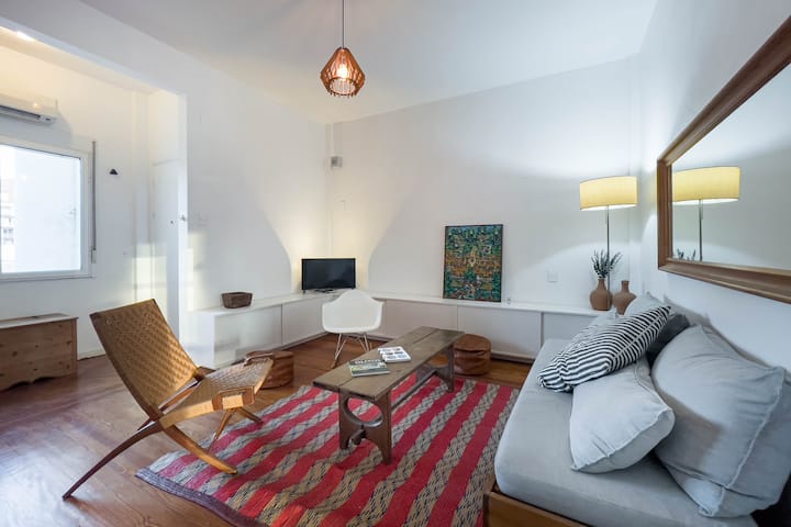 Live Montevideo In Comfortable Old City Apartment - Montevideo