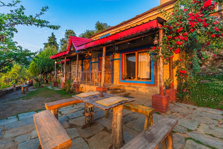 Rustic Mud House Stay In Mukteshwar - Mukteshwar