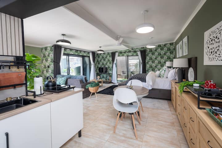 A Superior Suite 4 Two Near Or Tambo Airport - Kempton Park