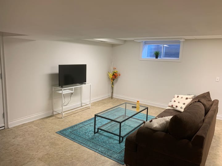 Bright 1-bedroom Apt In Vaughan - Vaughan