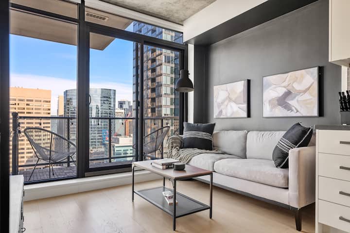 The Skyline Suite - Calgary