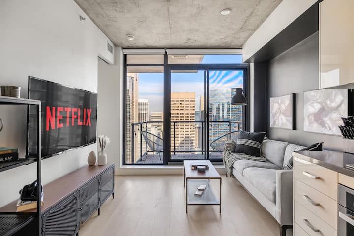 The Skyline Suite - Calgary