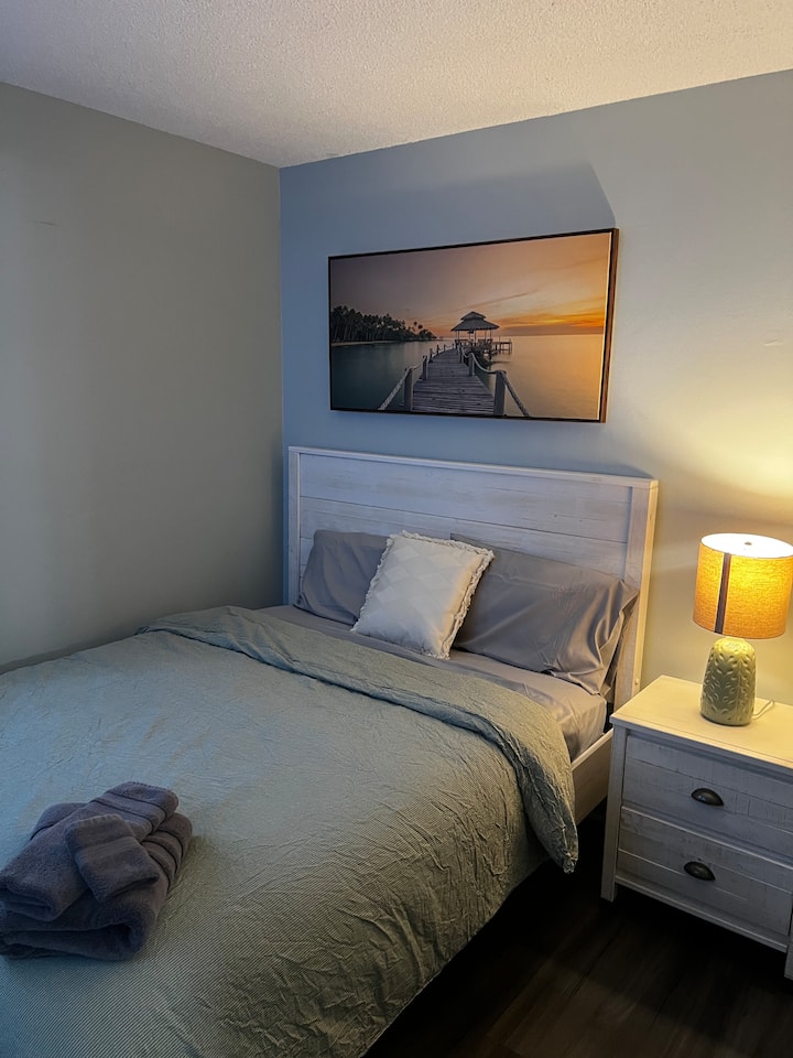 D Green Oaks Unit 12 Min To Downtown - Winston-Salem, NC