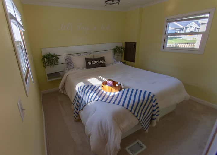 Crooked Lake Point Rental - Fremont, IN