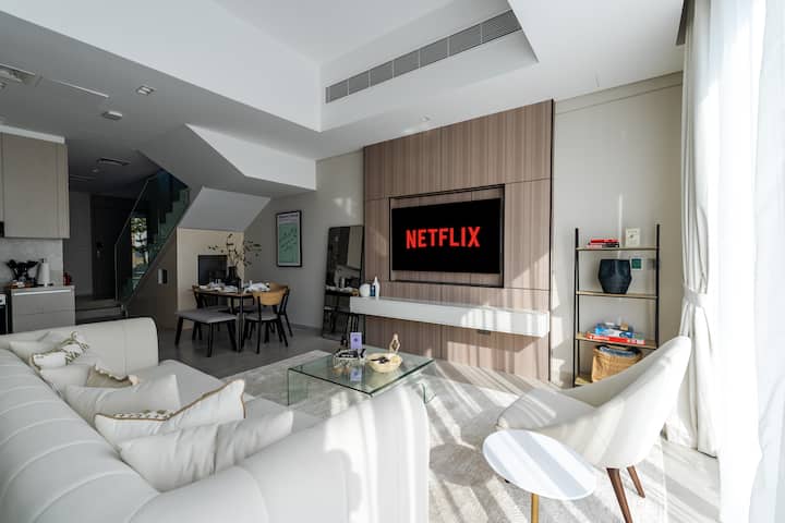 New Family Villa With Ps5, Garden & Playroom - Émirats arabes unis