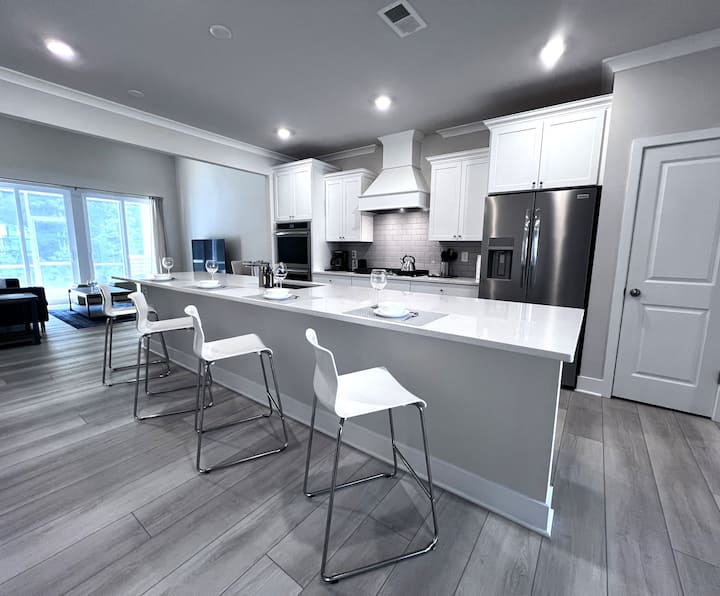 Summer Breeze – 4br Villa. Fall & Winter Gateway - Delaware