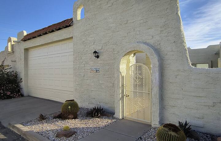 Charming 2-bedroom Town Home - Titan Missile Museum