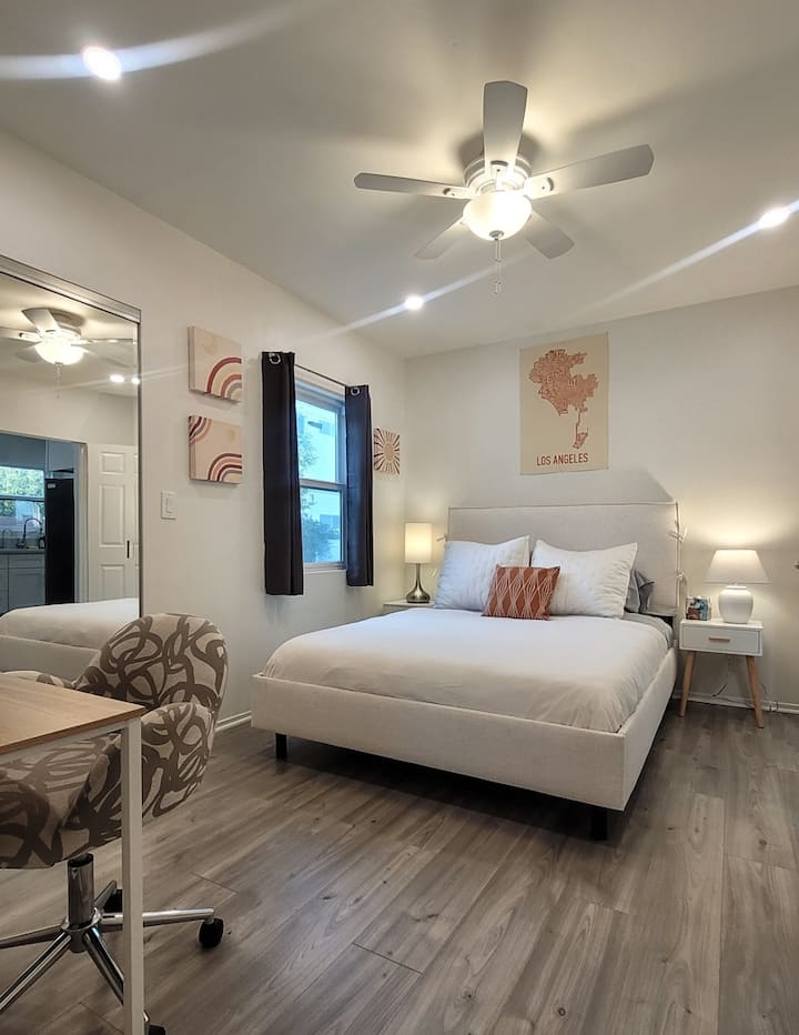 Santa Monica Getaway - Santa Monica, CA