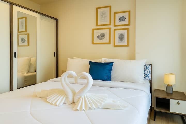 Boutique Poolview Stay L Walk To Central Phuket - Phuket