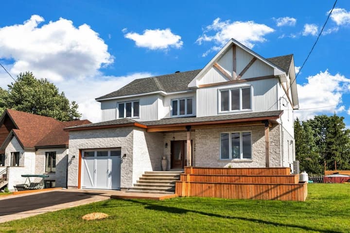 Welcome To Peaceful Pines-your Home Away From Home - Pointe-Claire