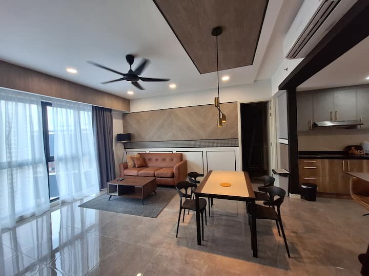 [Mont Kiara] Ooak Suite 1br | Direct Mall Access - Kuala Lumpur