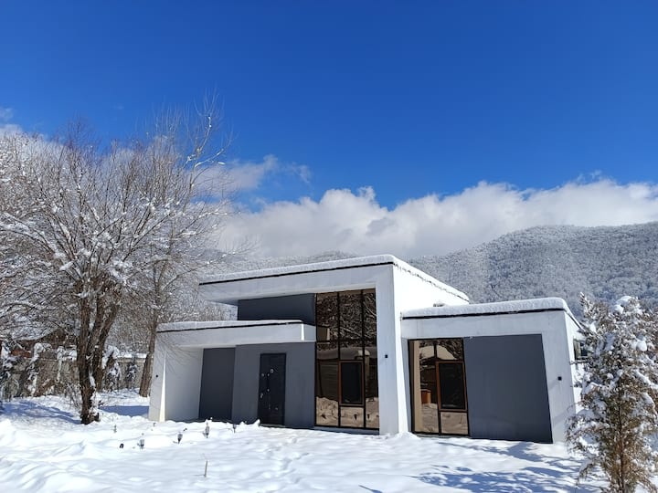 Live Is Beautiful - Azerbaijan