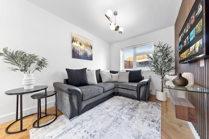 Ac Family Home 4br Sleeps 8 Wifi | Garden Parking - London, UK