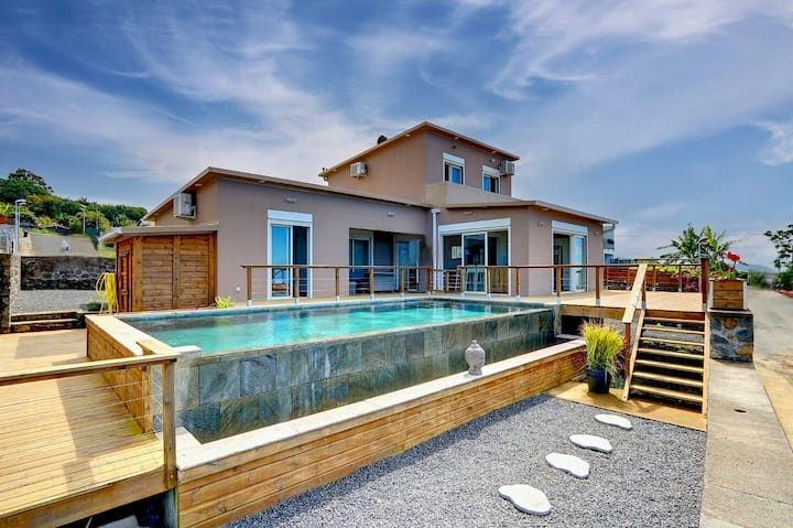 Villa Aixa Le Lotus | Piscine à Débordement & Vue - Saint-Joseph