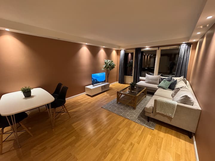 3-bedroom With 2 Bath, Oslo Cent - Oslo