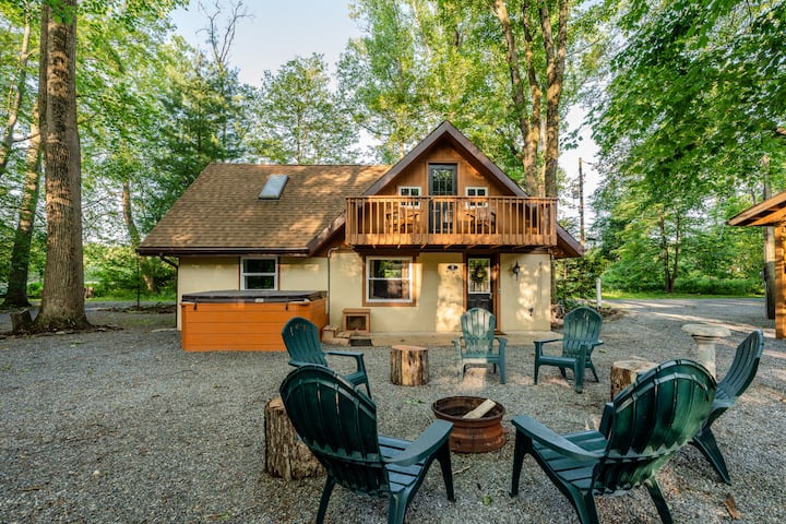 Cottage By The Creek *Hot Tub*waterfront*kayaks* - Swatara State Park, Pine Grove