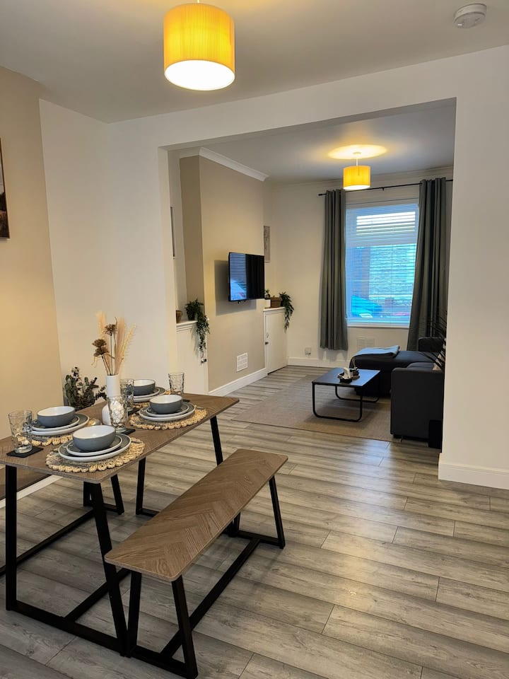The Central Stay - Lovely 2bd, Up To 6 People. - Cardiff