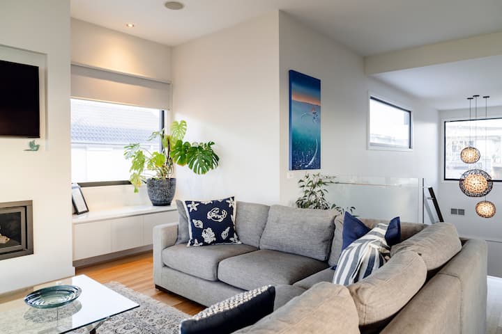 3br Coastal Retreat W/ Pool, Ev, 150m Beach - Australia