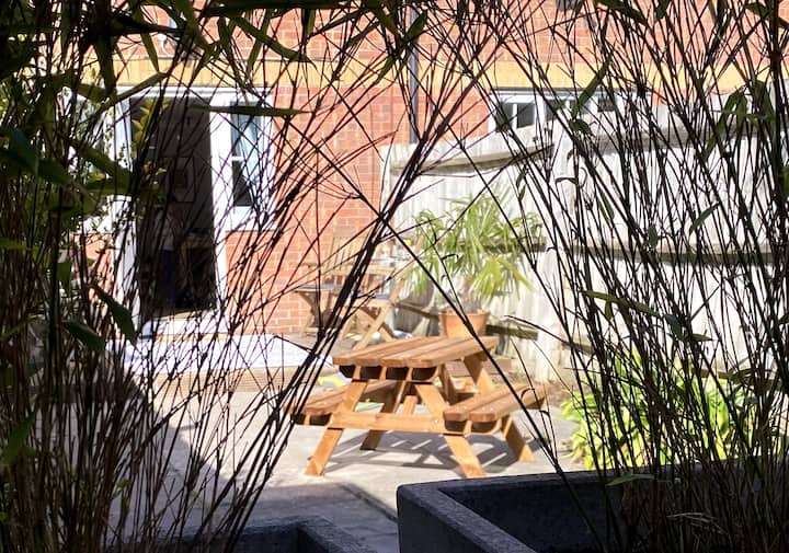 Your Home From Home Near Excel W/ Private Parking - Barking