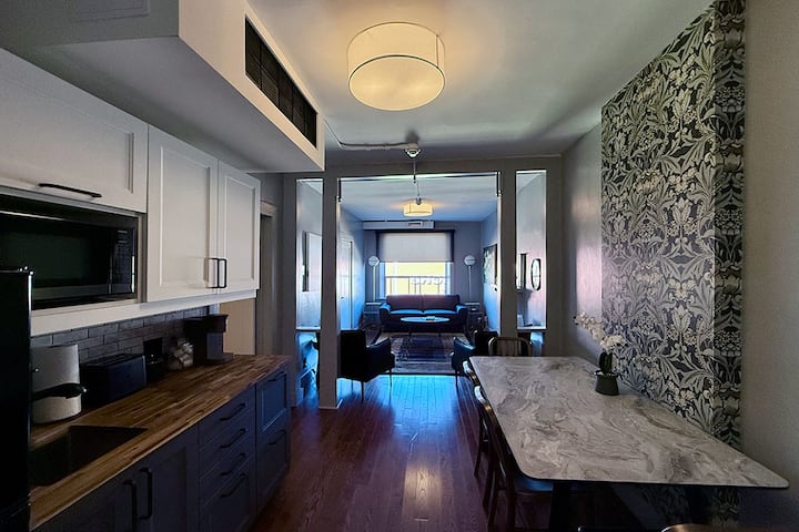 2br Suite | Greektown | Danforth Music Hall - Toronto