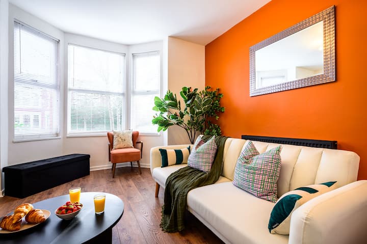 Modern 4-bed • Free Parking • Work & Leisure Stays - 曼徹斯特