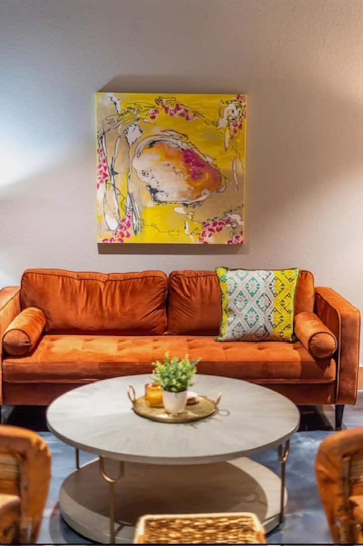 The Secret Cenote Hotel - Suite B - Jacksonville, TX
