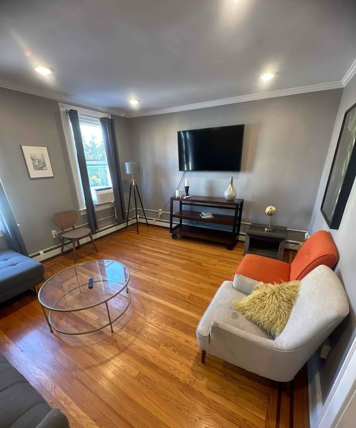 2 Br/1 Ba Classy Apartment - Brooklyn, NY