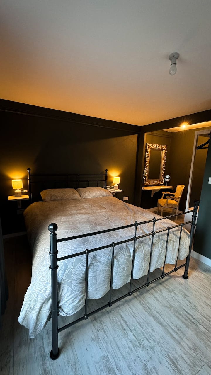 The Parlour - Green Room - Tipperary
