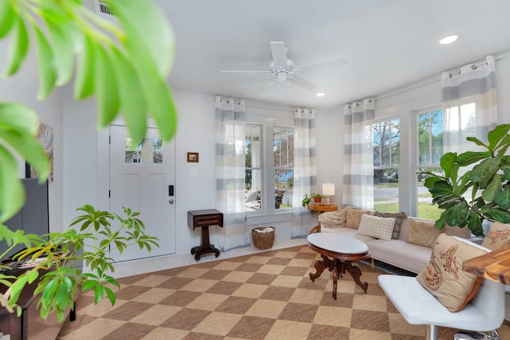 Beautifully Renovated 2bd/2bt Dt Adjacent/near Usm - Hattiesburg, MS
