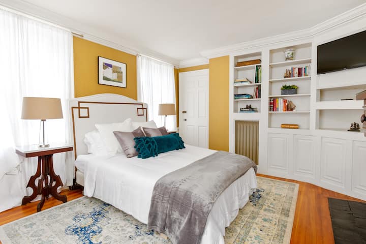 New Spacious 1br W/parking In The Heart Of Salem - 린