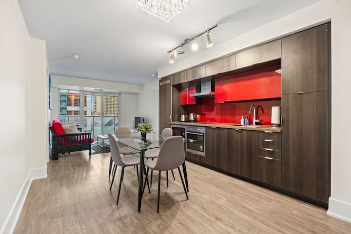 2 Bedroom/2 Bath In Downtown! - Toronto