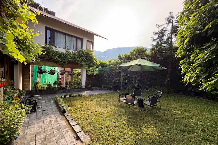 3bhk W/bkfst+scenicview+lawn Near Mg Marg- Gangtok - Gangtok