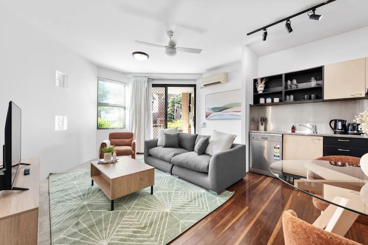 Stylish 1br Apt In Riverside Precinct W/ Car Park! - Newstead