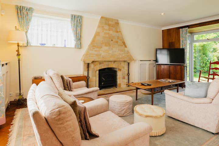 Spacious Detached 4 Bed, Can Sleep 9. Parking! - Chester