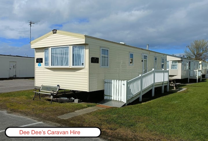 3 Bed Caravan-ramp-parking-park - Prestatyn