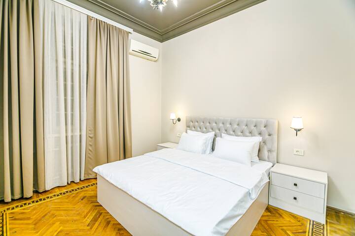 White Lilies Apartment Spacious 2-bedroom Sea View - Baku