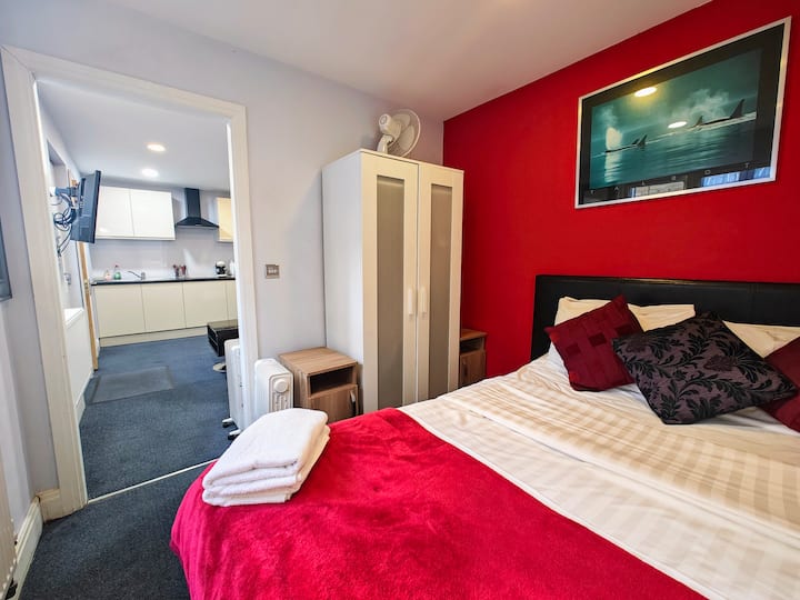 Wellesley Suite - Ilford