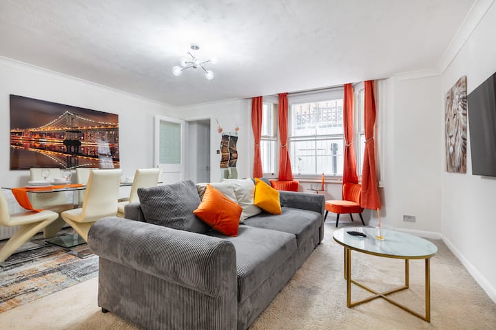 *'Fabulous Twobed Flat In Heart Of Famous Chelsea* - Chelsea