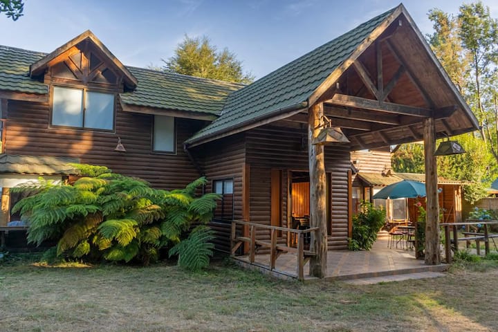 Hermosa Casa Con Jacuzzi Y Excelente Ubicación - Pucón