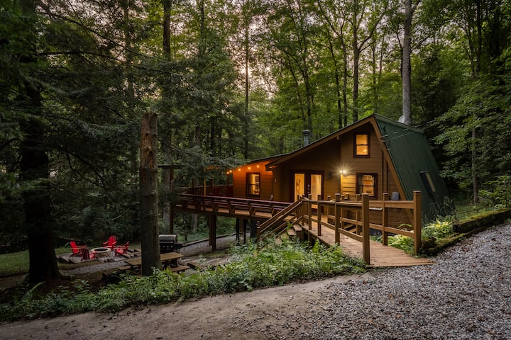 Dog-friendly Cabin W/hot Tub, Firepit, Near Trails - Suches, GA