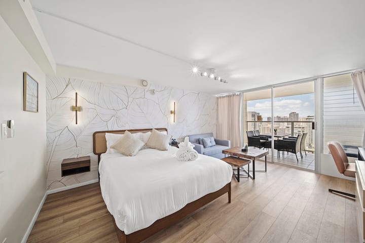 36fl New Cozy Apartment Great View Central Waikiki - Honolulu, HI