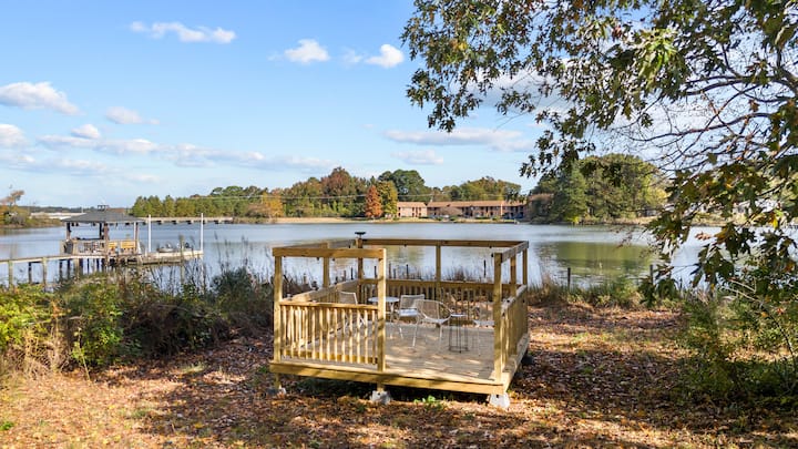 Portsmouth Waterfront Home | Patio + River Views - Chesapeake, VA