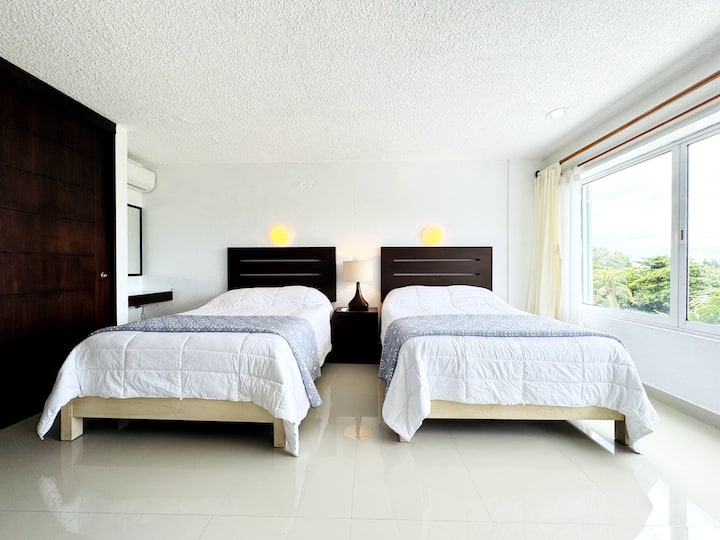 Spacious Apartment -Complex With Beach - Cancún