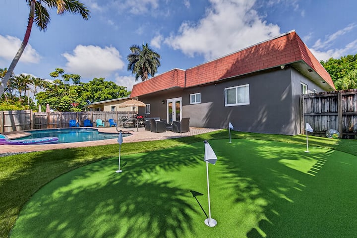 South Florida Oasis W/ Heated Pool/golf - Dania Beach, FL