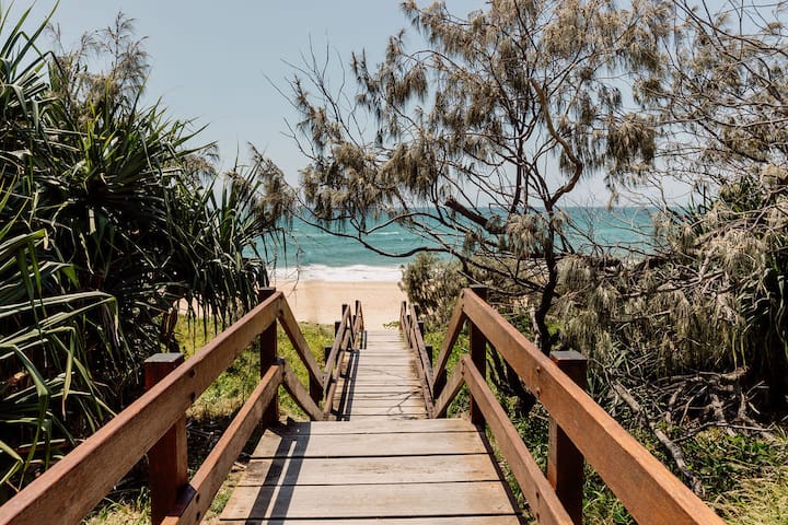 Family Beach Stay | A/c | Surf Club & Shops Nearby - Sunshine Coast