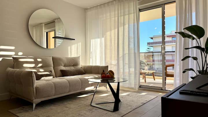 L’harmonie Du Design Dans Un Cocon Ensoleillé - Cagnes-sur-Mer