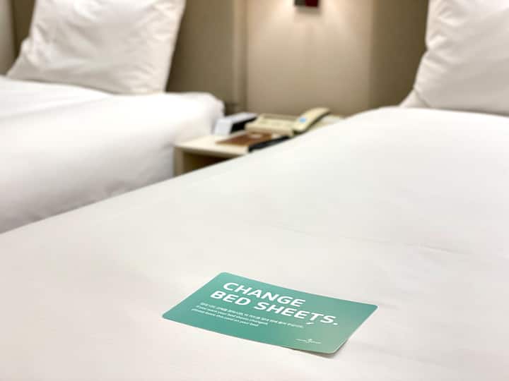 조식(첫날)증정-명동역 1분거리, 안전하고 깨끗한 프린스호텔 - 트윈B(욕조) - Seoul