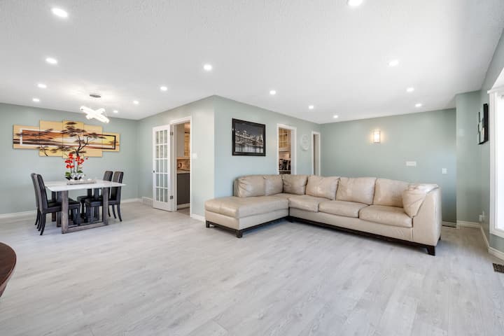 Cozy 3 Bedrooms Home - Winnipeg